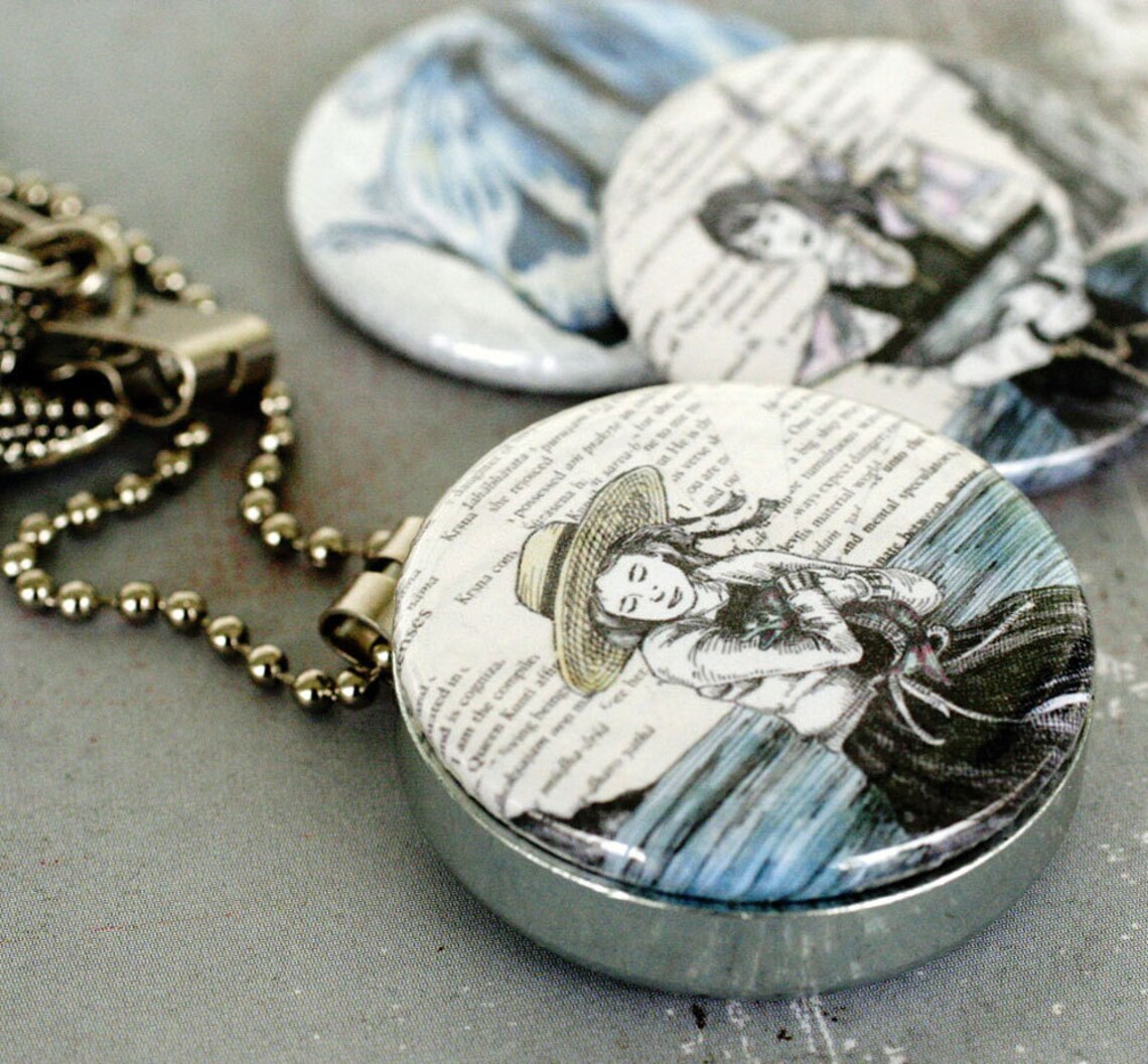 Seaside Mirror Locket Necklace Magnetic and Interchangeable - Etsy