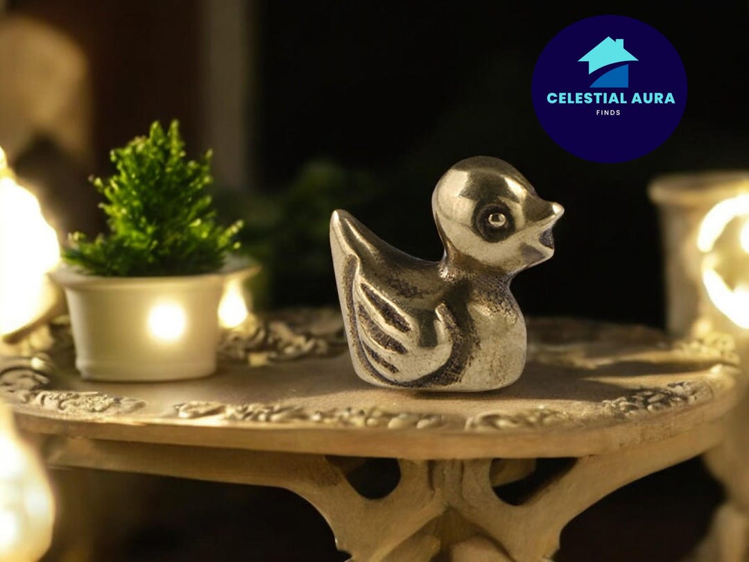 Miniature Duck Figurine Design | Desktop Ornament Piece | Cute Style ...