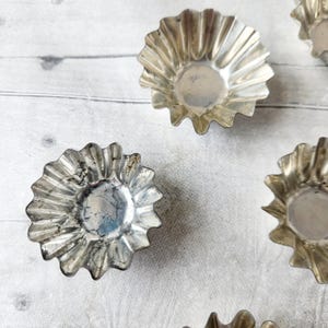 Vintage Set of 12 Sand Bakkel Metal Tartlet Tins 1.75" Baking Tart ...