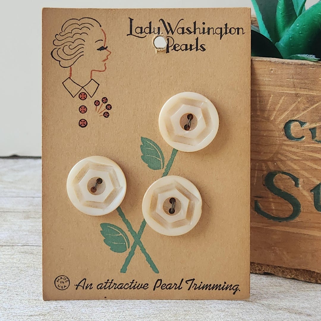 Vintage Lady Washington Buttons on Original Card / Cream Pearl Buttons ...