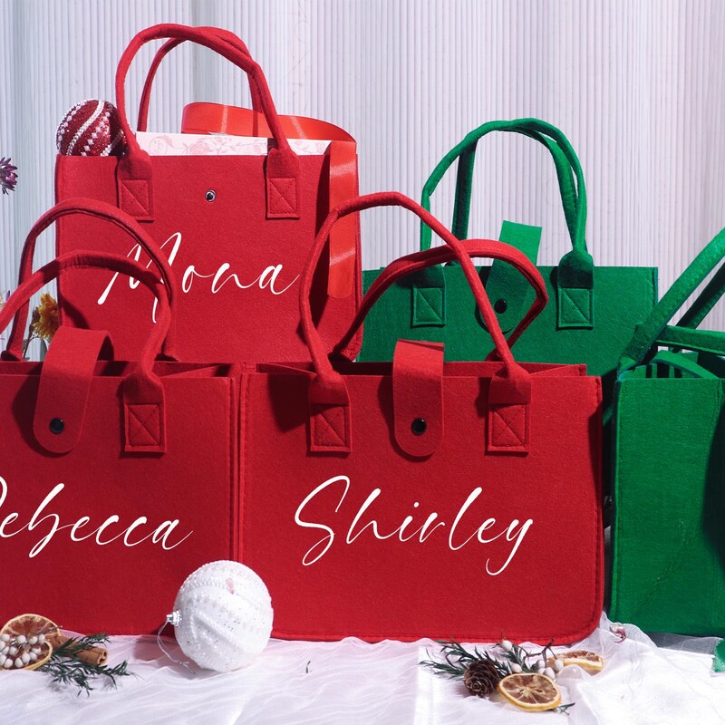 Christmas Gift Bag - 60+ Gift Ideas for 2024