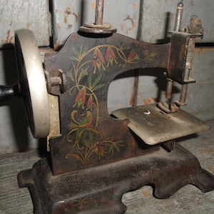 Old Antique Vintage Muller German Childs Sewing Machine Hand Crank ...
