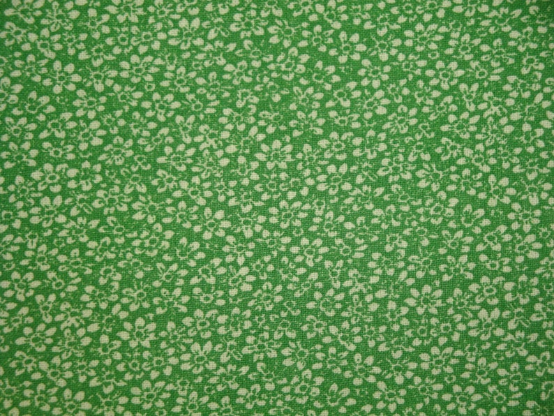 Reproduction Green Calico Fabric Flower Design | Old Antique Vintage ...