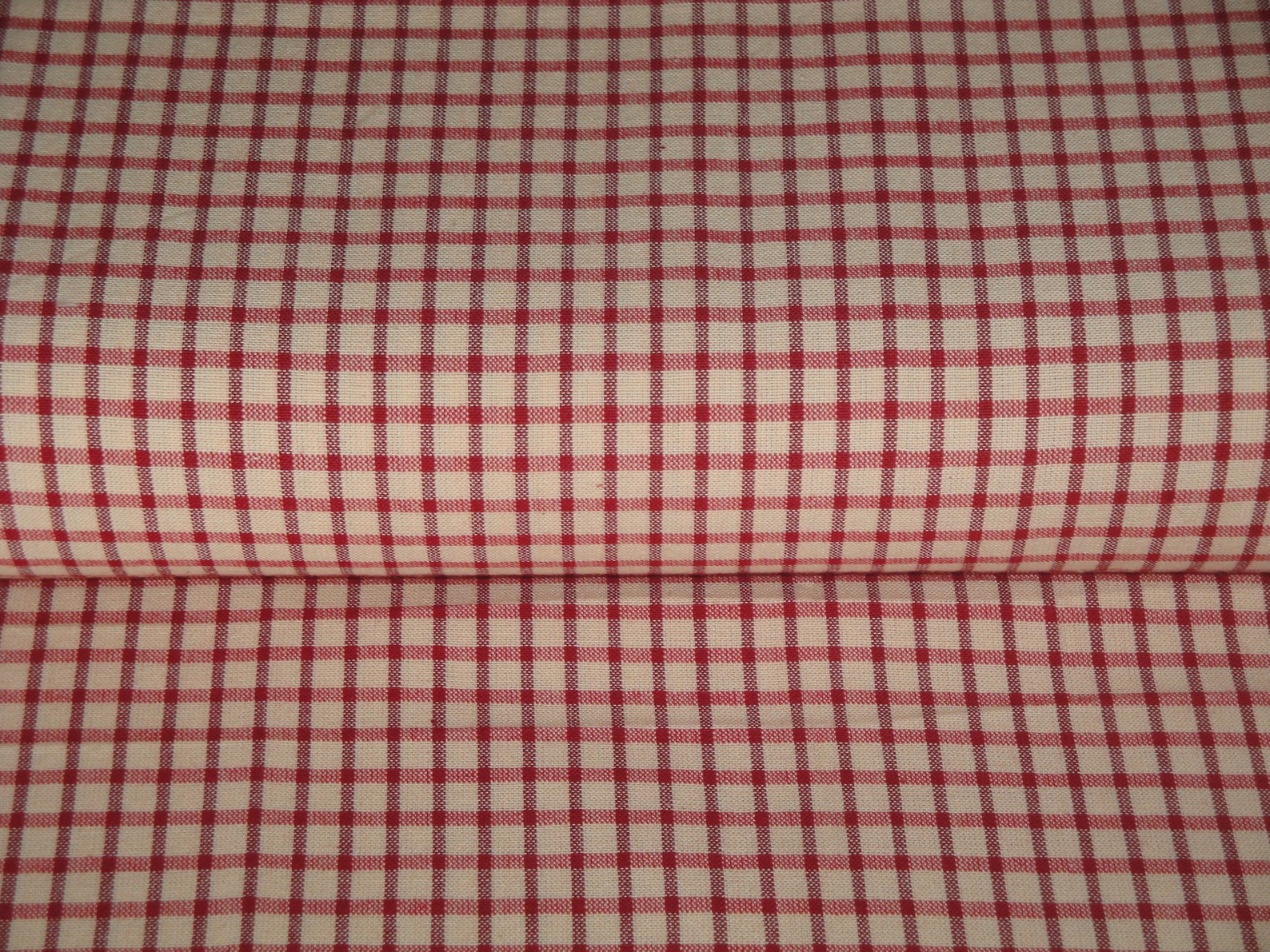 Diamond Textiles Americana Red Windowpane Plaid Homespun Fabric ...