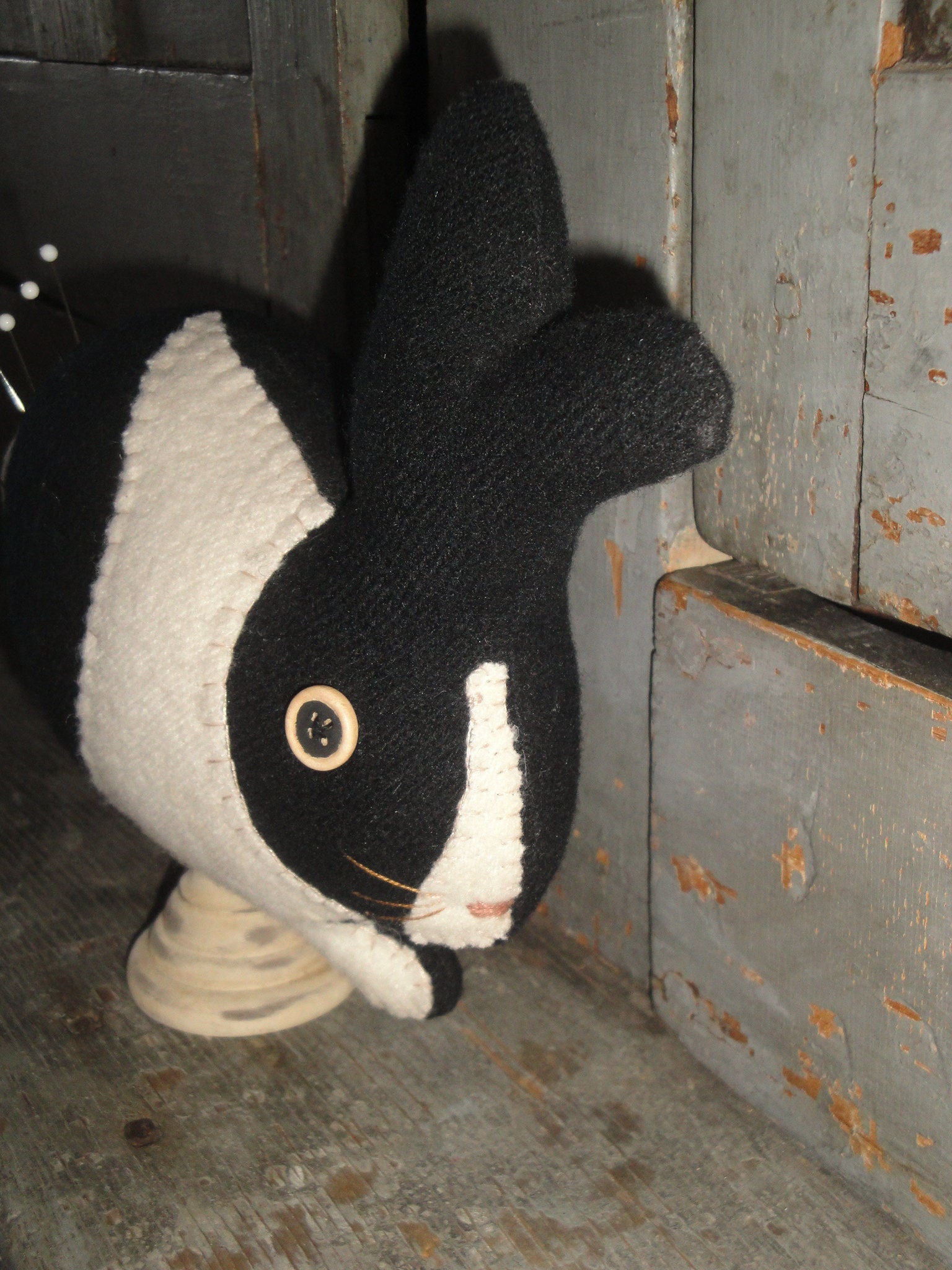 Wool Rabbit Pin Cushion Primitive Wool Applique Bunny Pin | Etsy