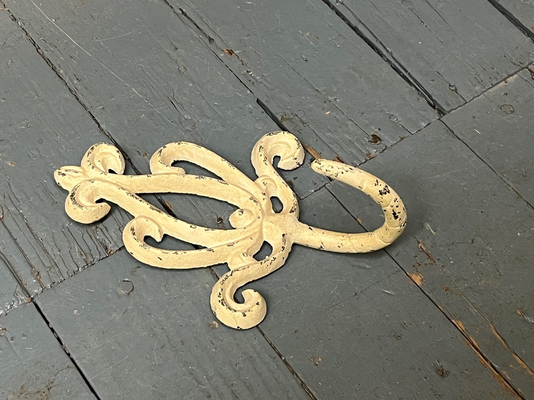 Set of 4 Chippy off White Cast Iron Coat Hat Clothes Hooks Primitive ...