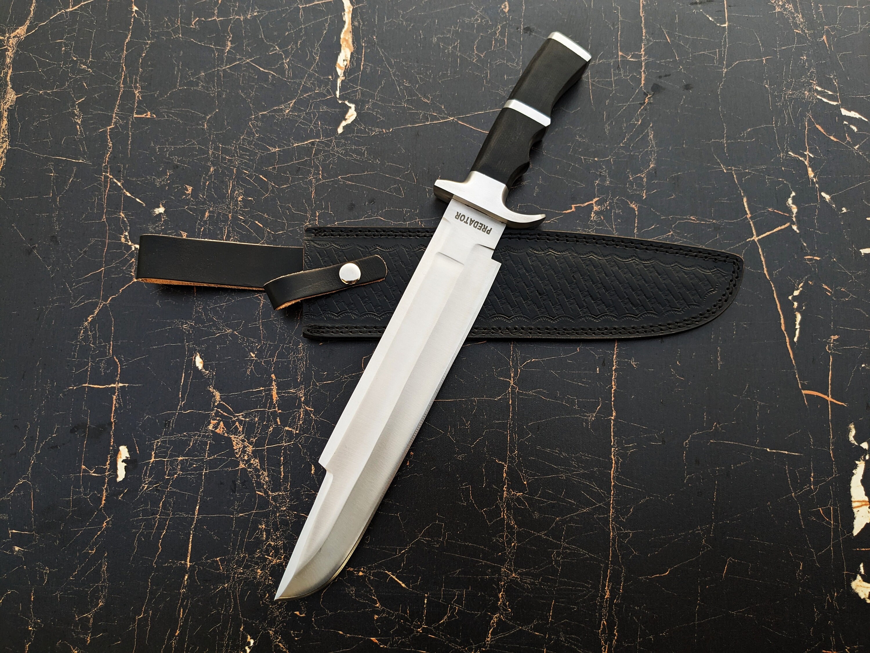 Predator Bowie Knife: Handmade Stainless Steel Predator Replica Machete ...