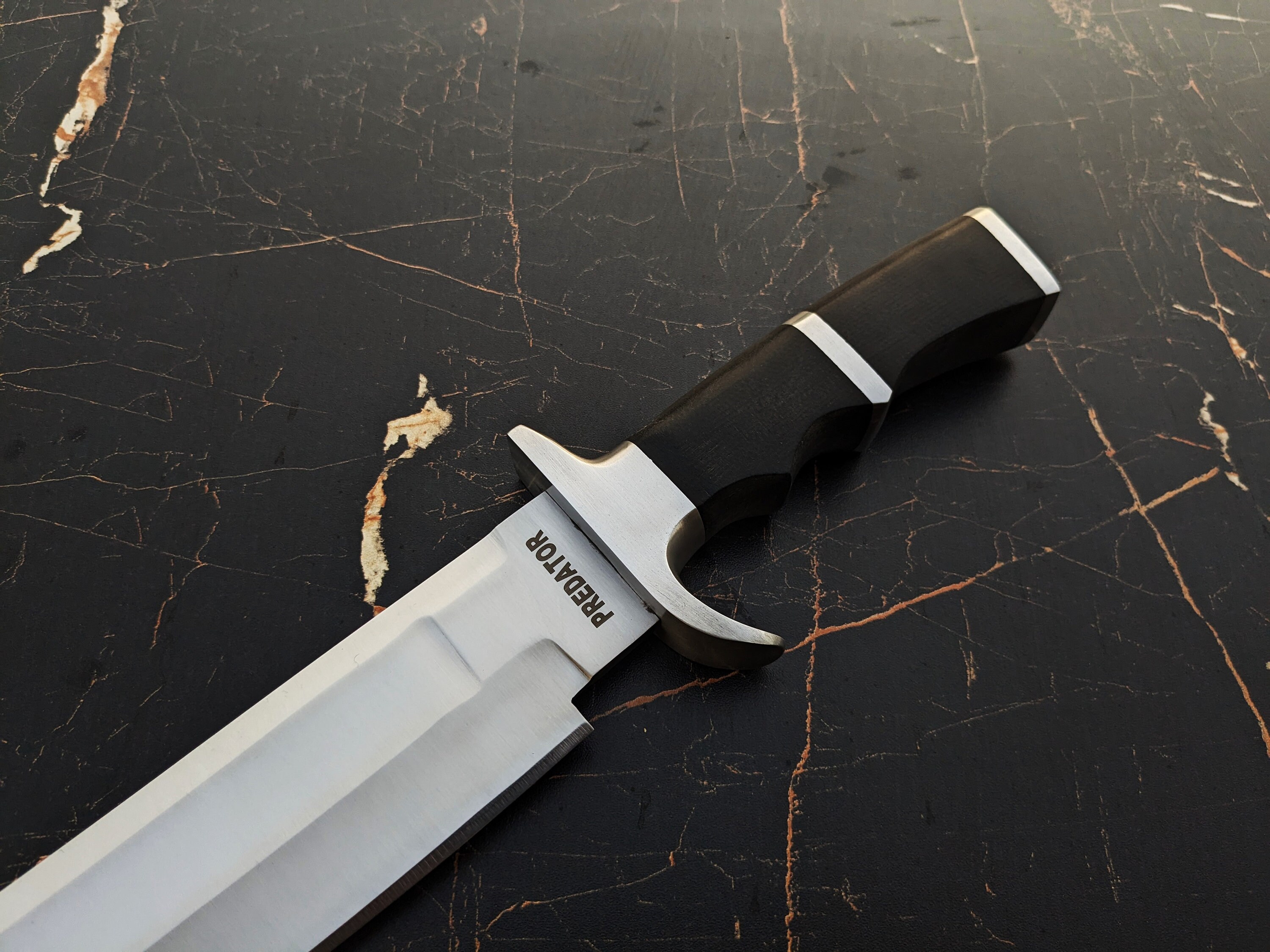 Predator Bowie Knife: Handmade Stainless Steel Predator Replica Machete ...