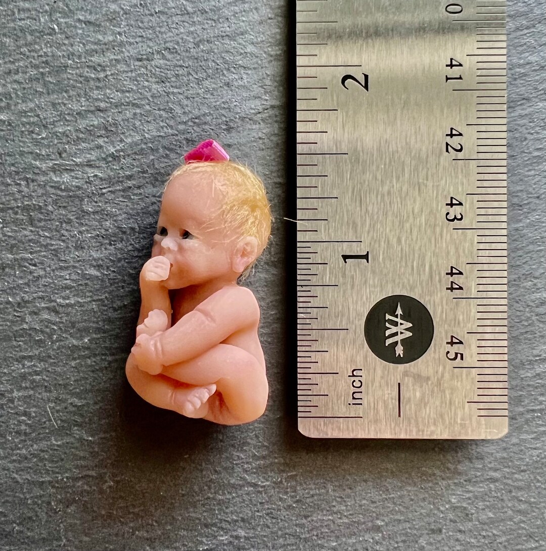 Adorable Hand Sculpted 1:12 Scale Dollhouse Miniature Baby Girl Infant ...