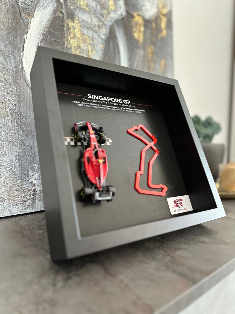 F1 Frame With Car and Circuit in 3D in Plexiglass Singapore GP F1 Wall ...