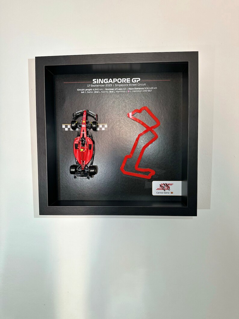 F1 Frame With Car and Circuit in 3D in Plexiglass Singapore GP F1 Wall ...