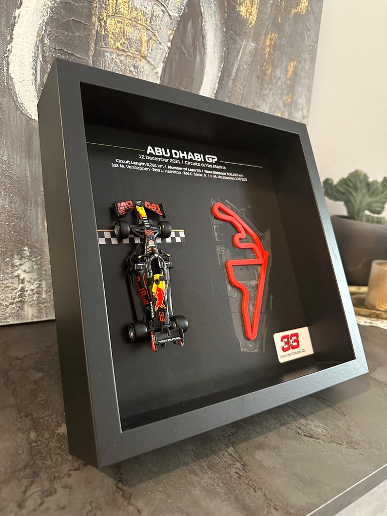 F1 Frame With Car and Circuit in 3D in Plexiglass Abu Dhabi GP F1 Wall ...
