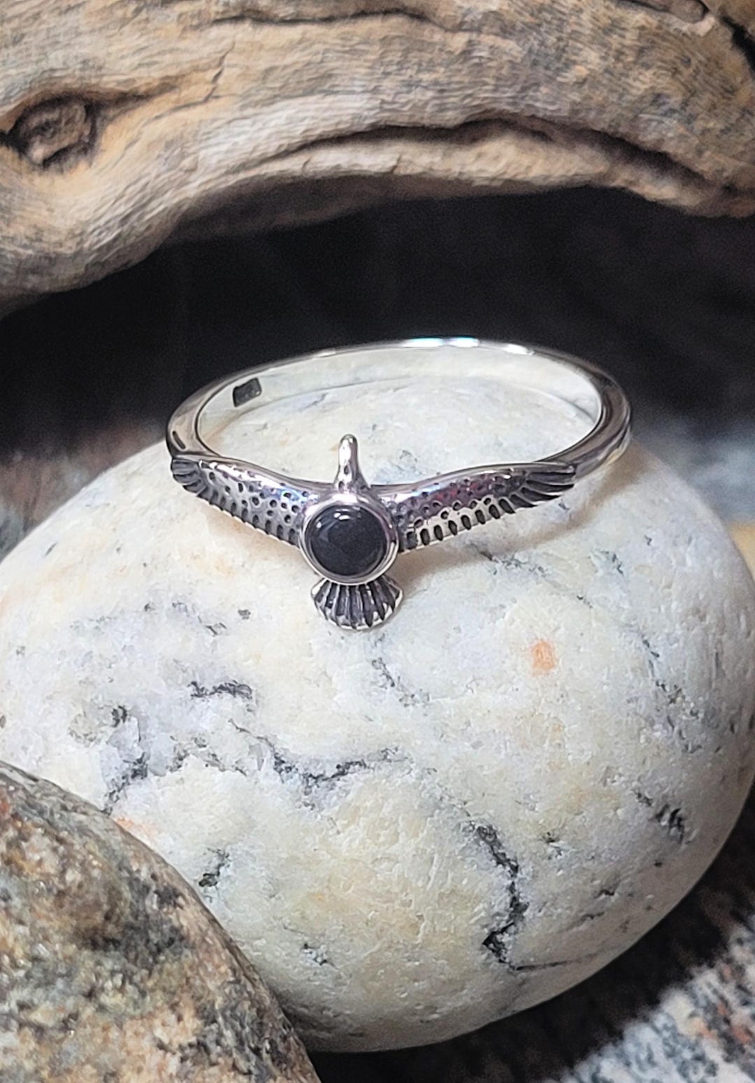 Dainty Sterling Silver and Onyx Bird Ring Swallow Crow Sparrow Robin ...