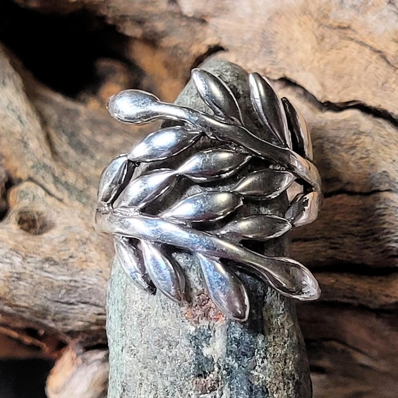 Vine Ring - Etsy
