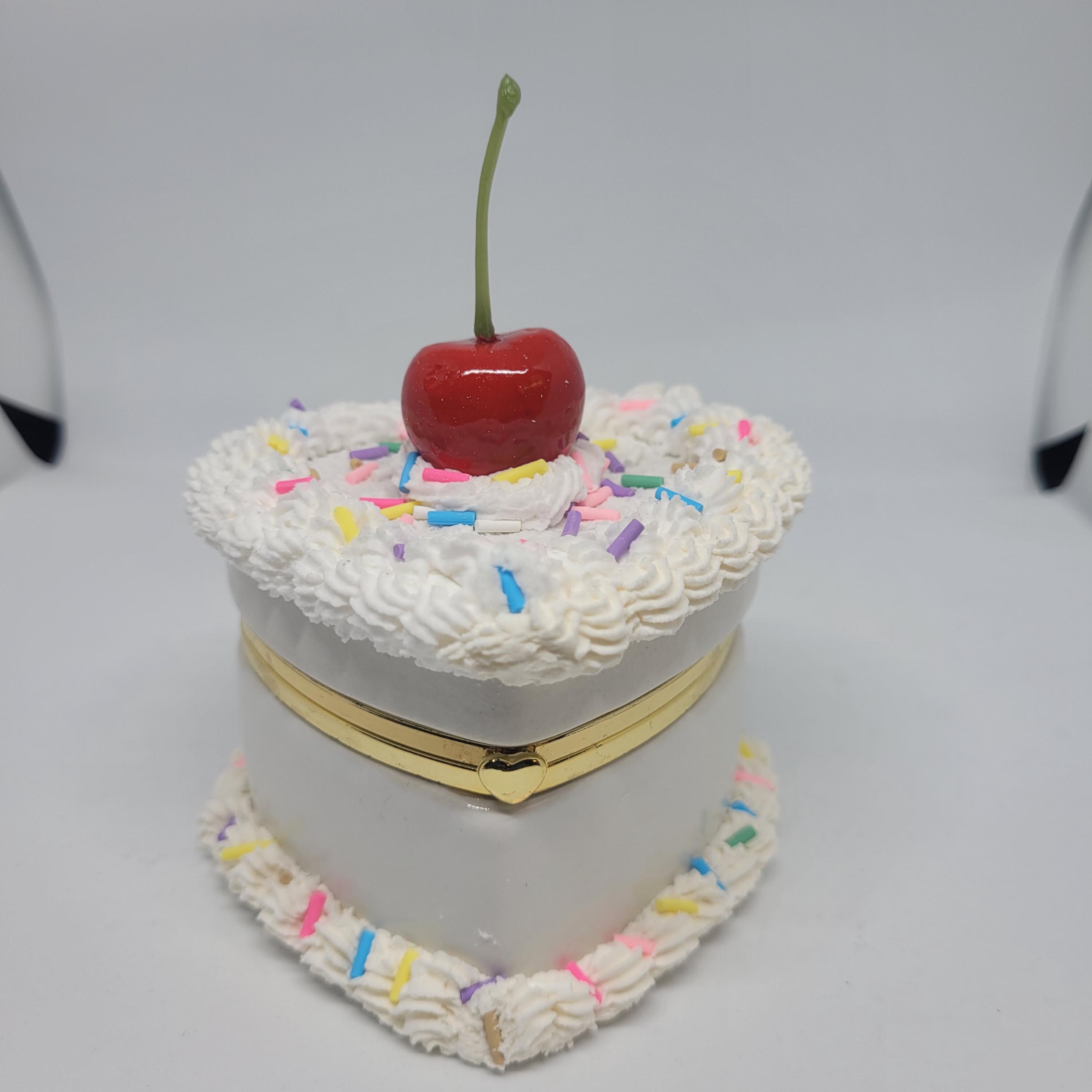 Ceramic Cake Decor Trinket Box, Spinkle Cake Box - Etsy