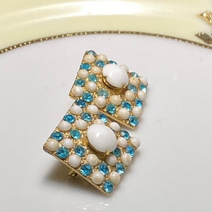Vintage Milk Glass Scatter Pins 1950s Blue Topaz Rhinestones Gift Boxed ...