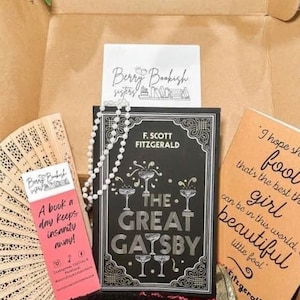 Berry Thrilling Book Box - Etsy