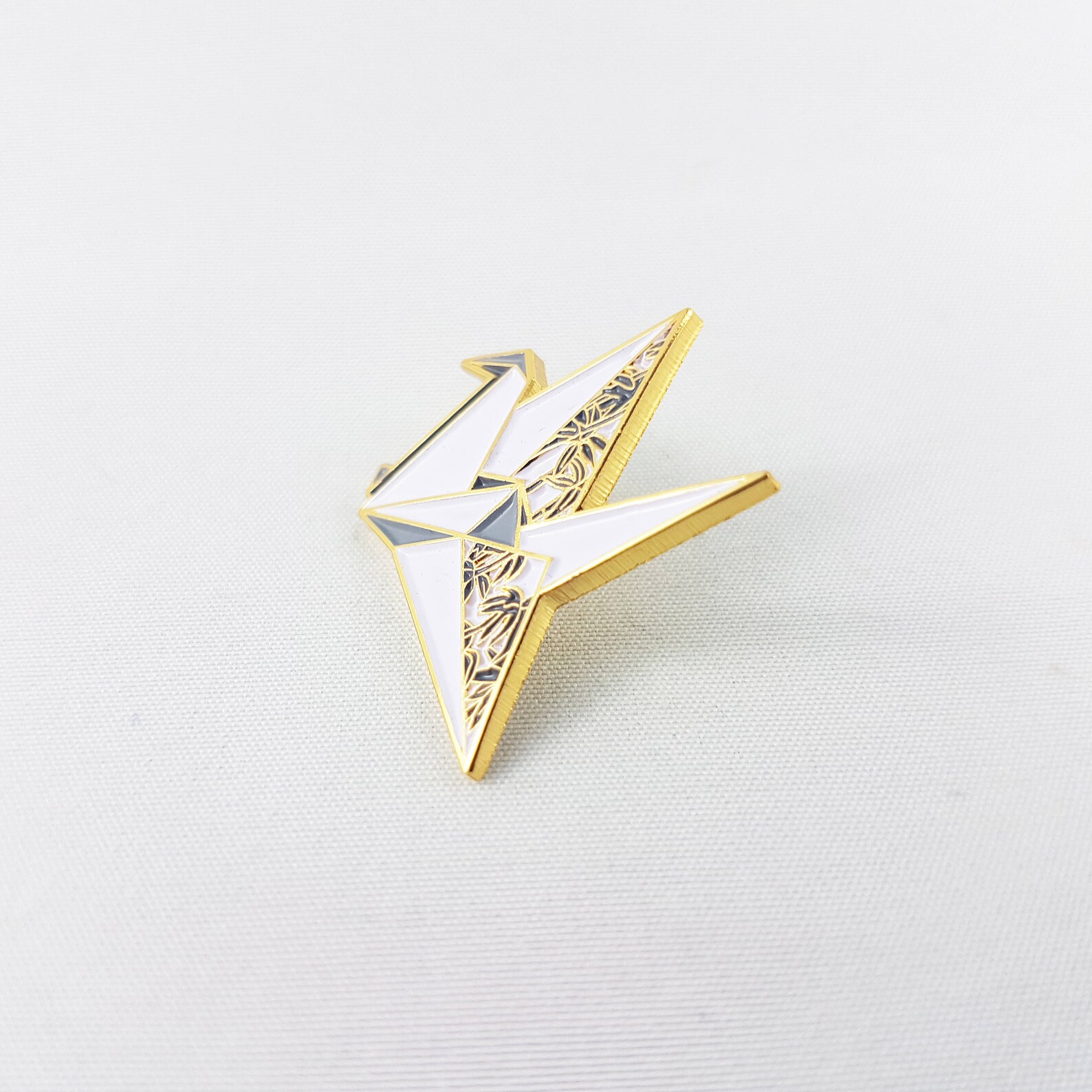 Origami Paper Crane Soft Enamel Pin,enamel Pin,origami Jewelry,paper ...