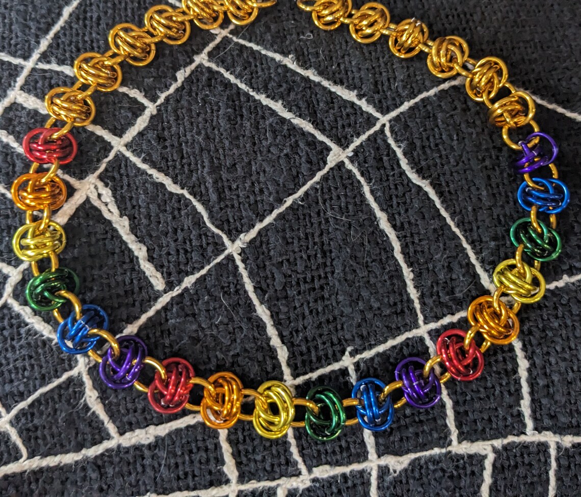 Rainbow Pride Barrel Weave Chainmail Necklace - Etsy