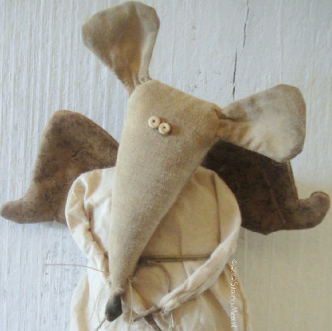 Angelique, A Primitive Mouse Pattern From Raven's Haven - Etsy
