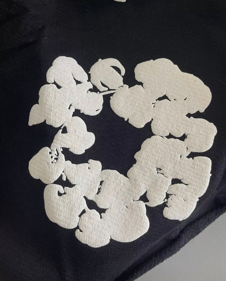 Denim Tear Cotton Wreath Flower Design Black Shorts for Men and Women ...