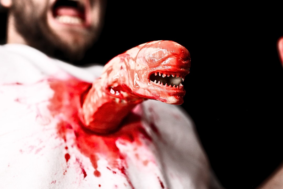 Chest Exploding Creature! Scary Halloween Costume or Alien Cosplay ...