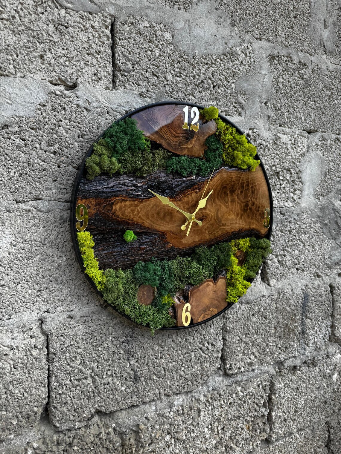 Custom Moss Olive Wood Wall Clock, Metal and Olive Wooden Wall Clock ...
