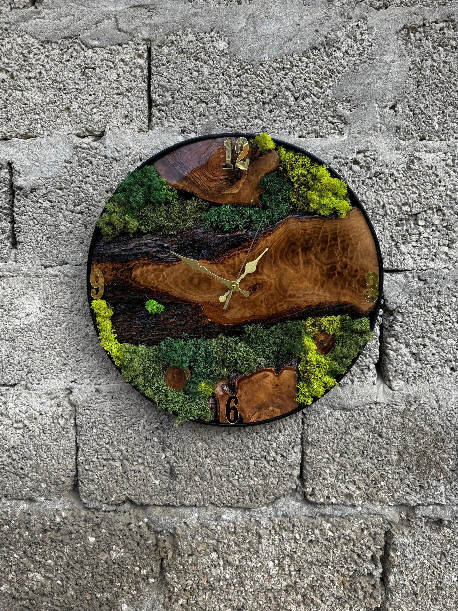 Custom Moss Olive Wood Wall Clock, Metal and Olive Wooden Wall Clock ...