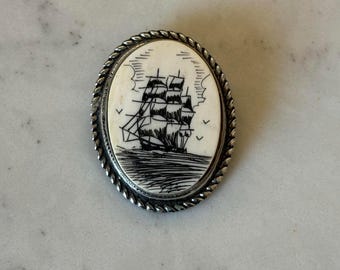 1980s Anchor Brooch Gold & Navy | Vintage Nautical Crest Pin | Maritime ...