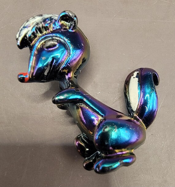 Gorgeous Iridescent Black Skunk Brooch - Gem
