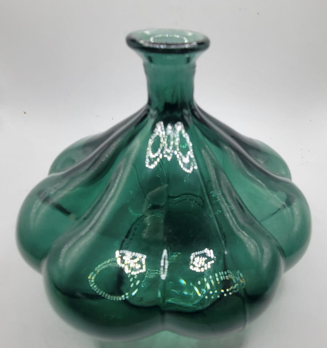 Vintage Flower Shaped Art Glass Green Vase - Marked 11 - 5" - Etsy
