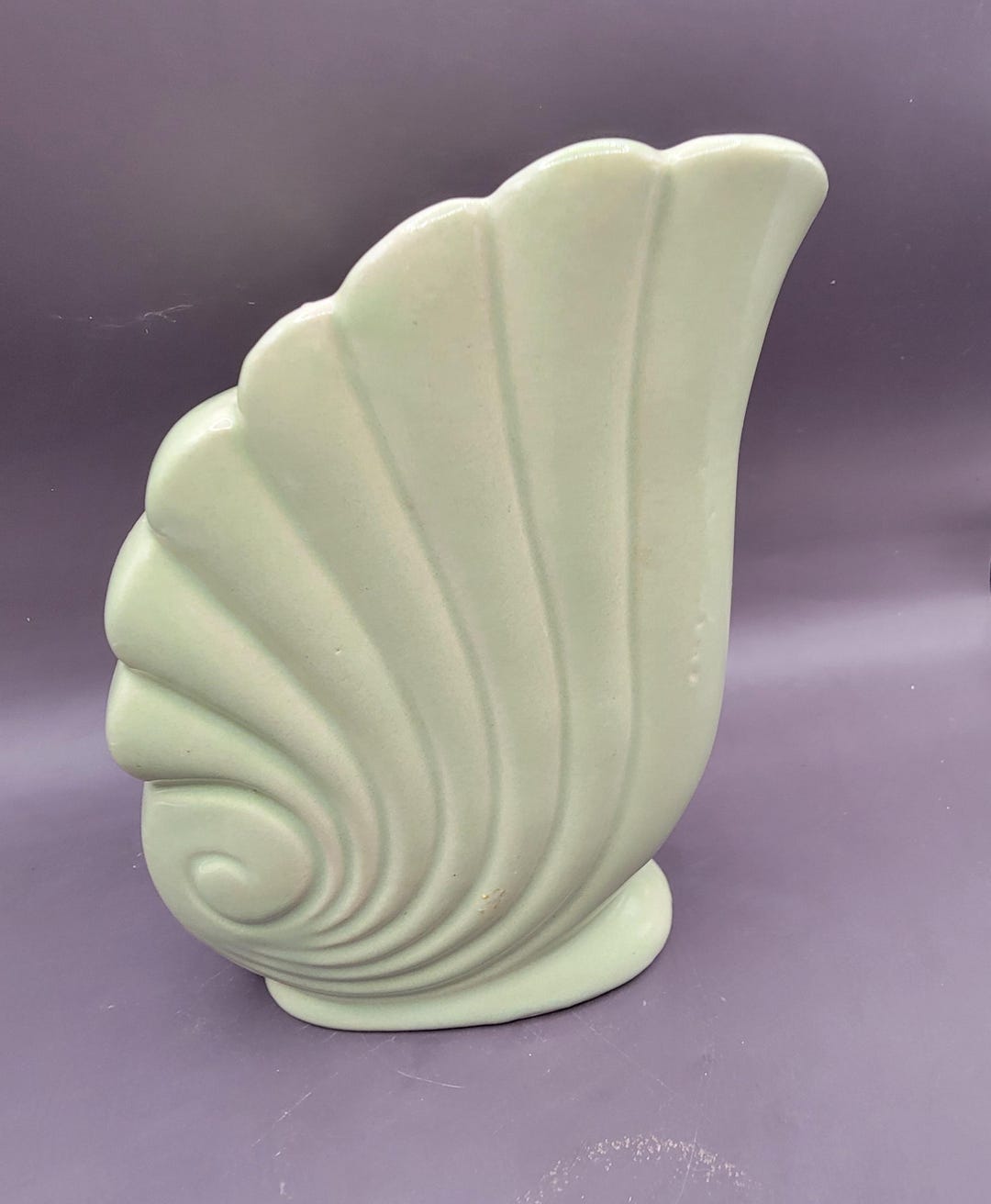 Vintage 1950s Celadon Green Art Deco Shell Vase or Planter - Etsy