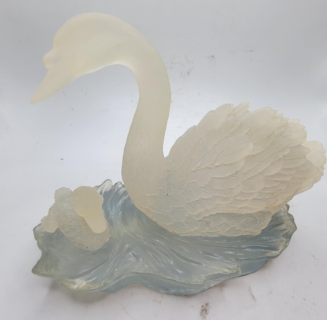 Vintage Lucite Mother and Baby Swan Figurine - GLOWS - Etsy