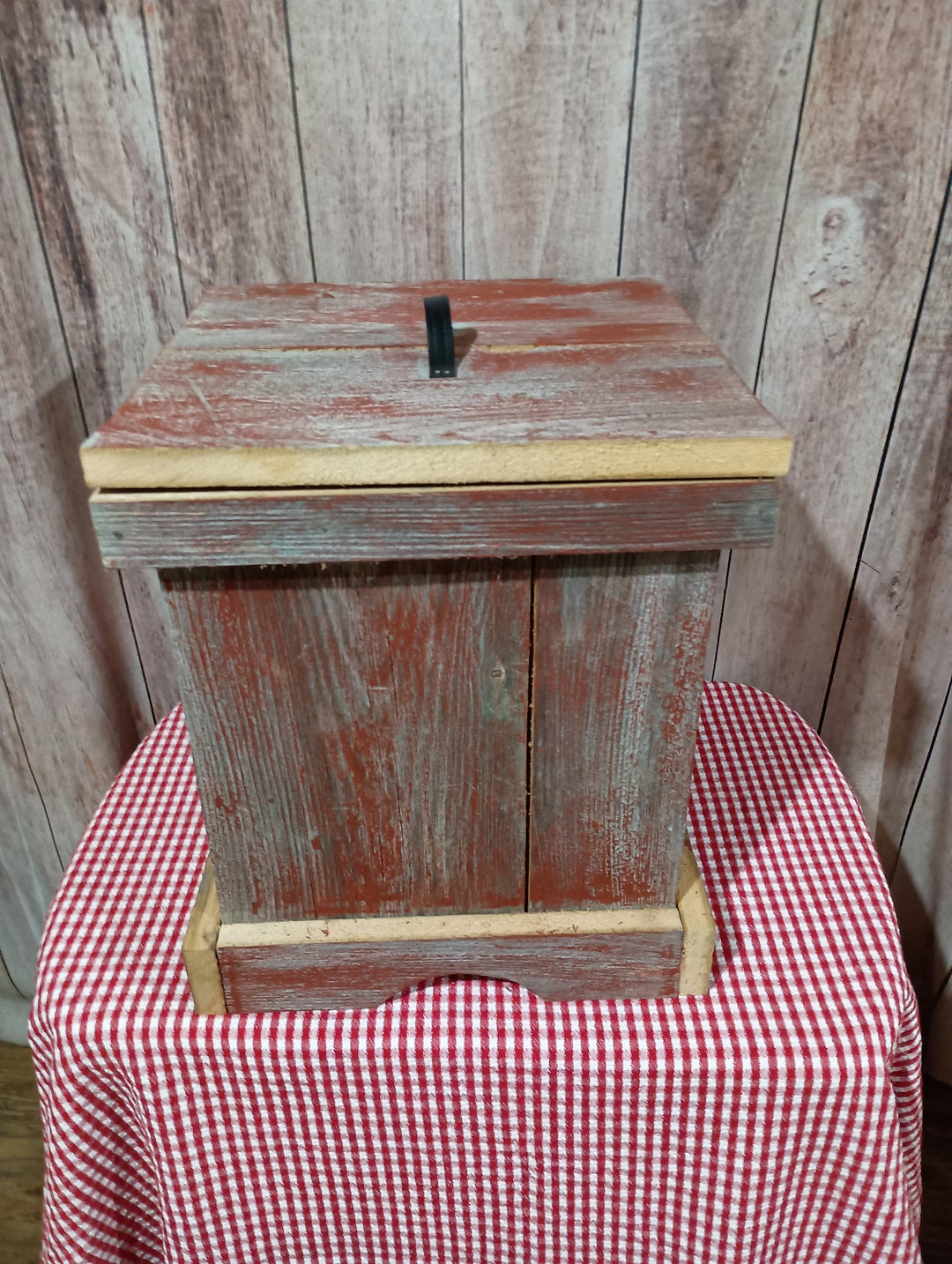 Rustic Barn Wood Lidded Trash Can: Handcrafted Amish Primitive Garbage ...