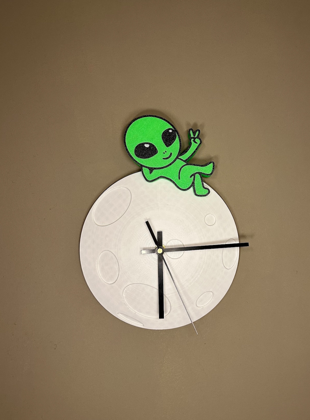 Minimalist Alien Moon Clock Cute Cartoon Style With Fun Alien & Moon ...
