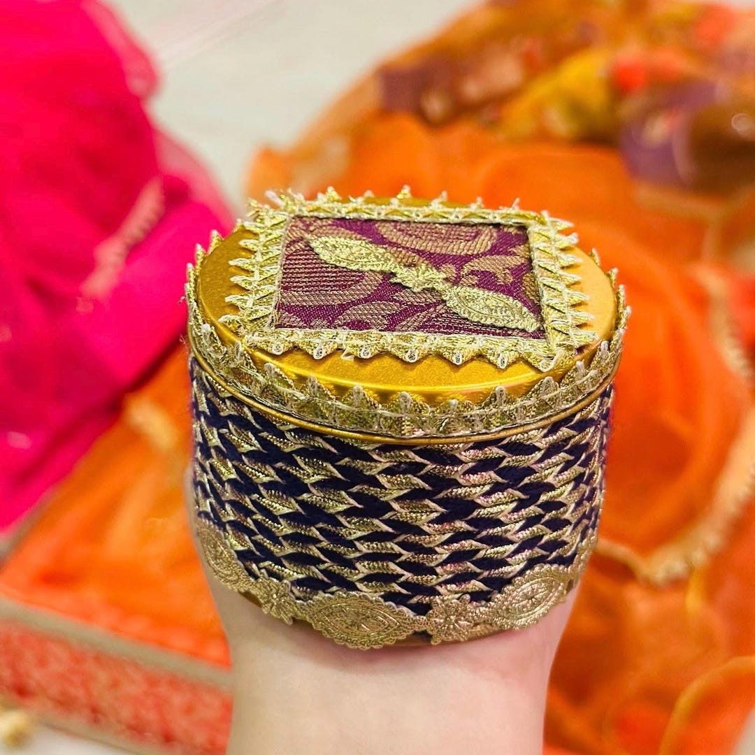 Laddu Tin Boxes, Mehendi Favours,desi Wedding Favours, Bidh Matkis ...