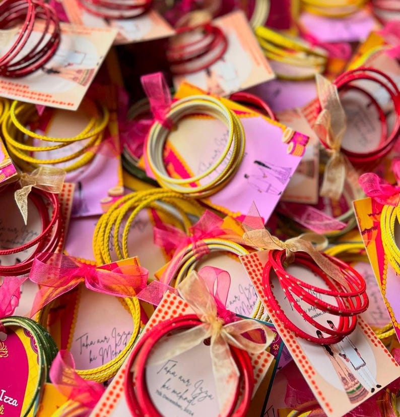 Bangle Mehendi Favors: Desi Wedding Party Keepsakes - Etsy