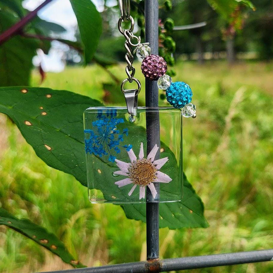 Pretty Pink & Blue Flower Keychain With Sparkly Clay and Glass Beads ...
