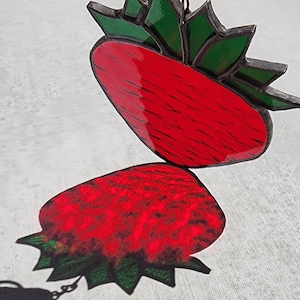 Strawberry Stained Glass Suncatcher - Etsy