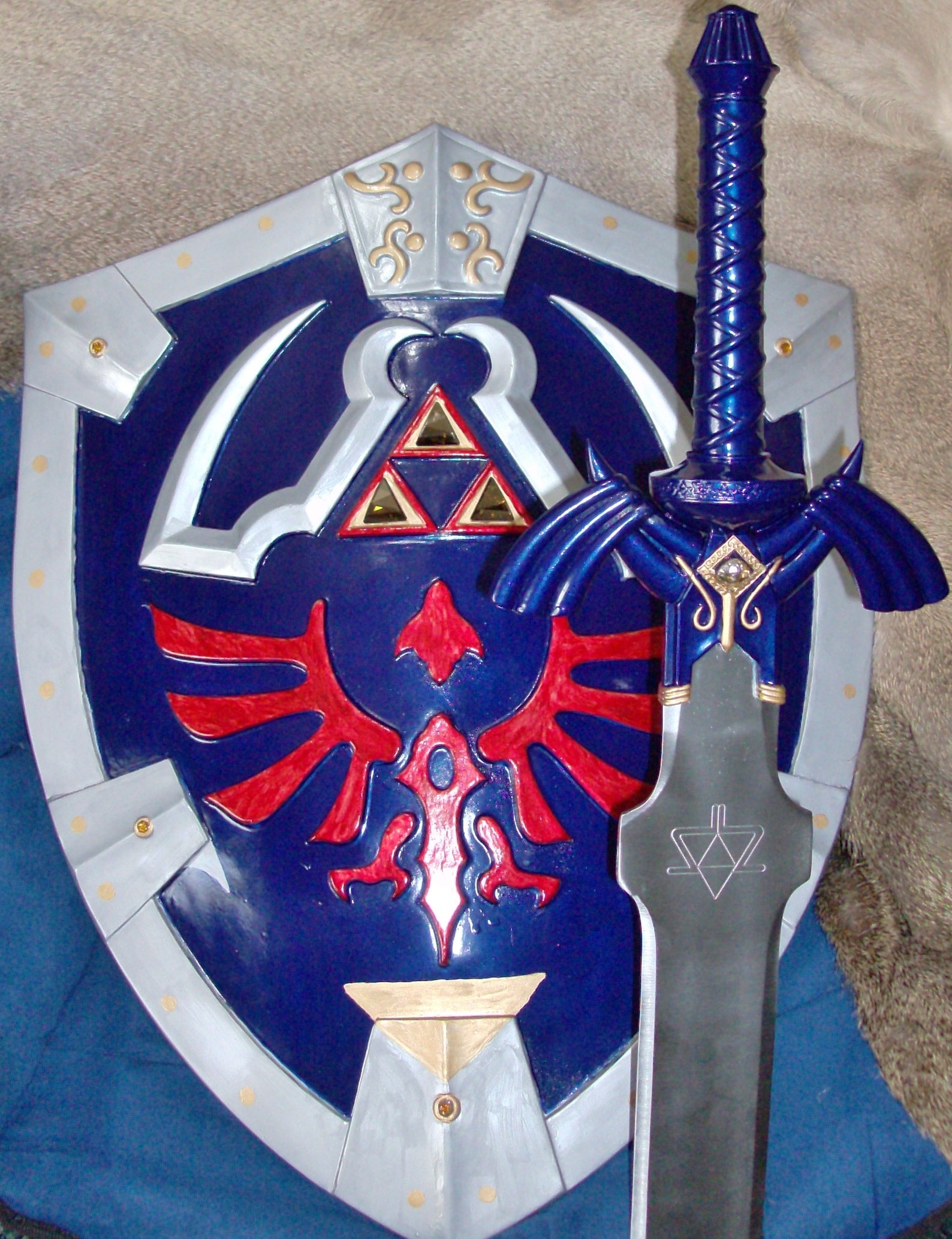 Custom Loz Link's Master Sword, Leather Sheath, & Hylian Shield - Etsy