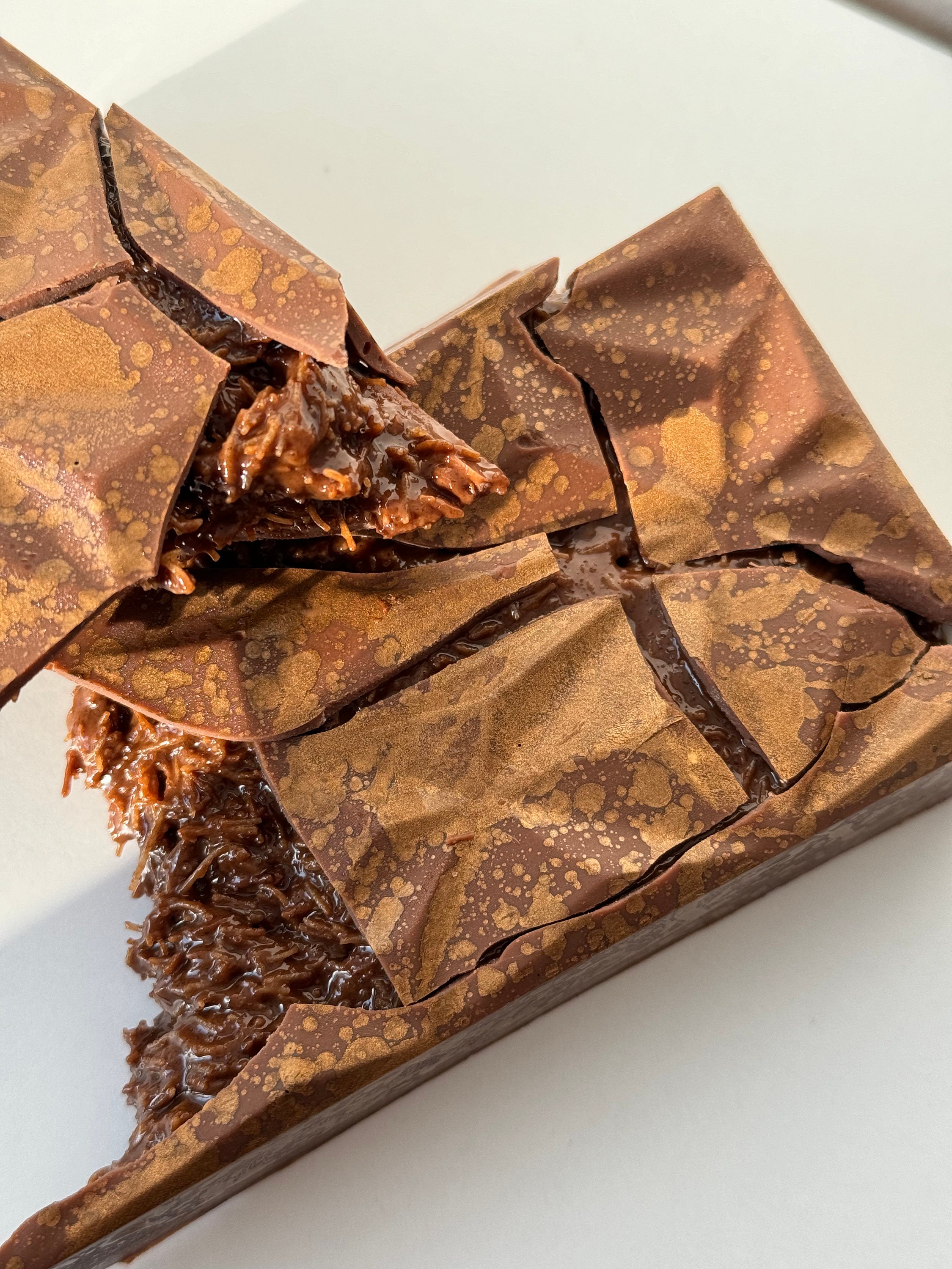 Nutella Hazelnut Kataifi Chocolate Bar - Viral Dubai Chocolate Bar ...