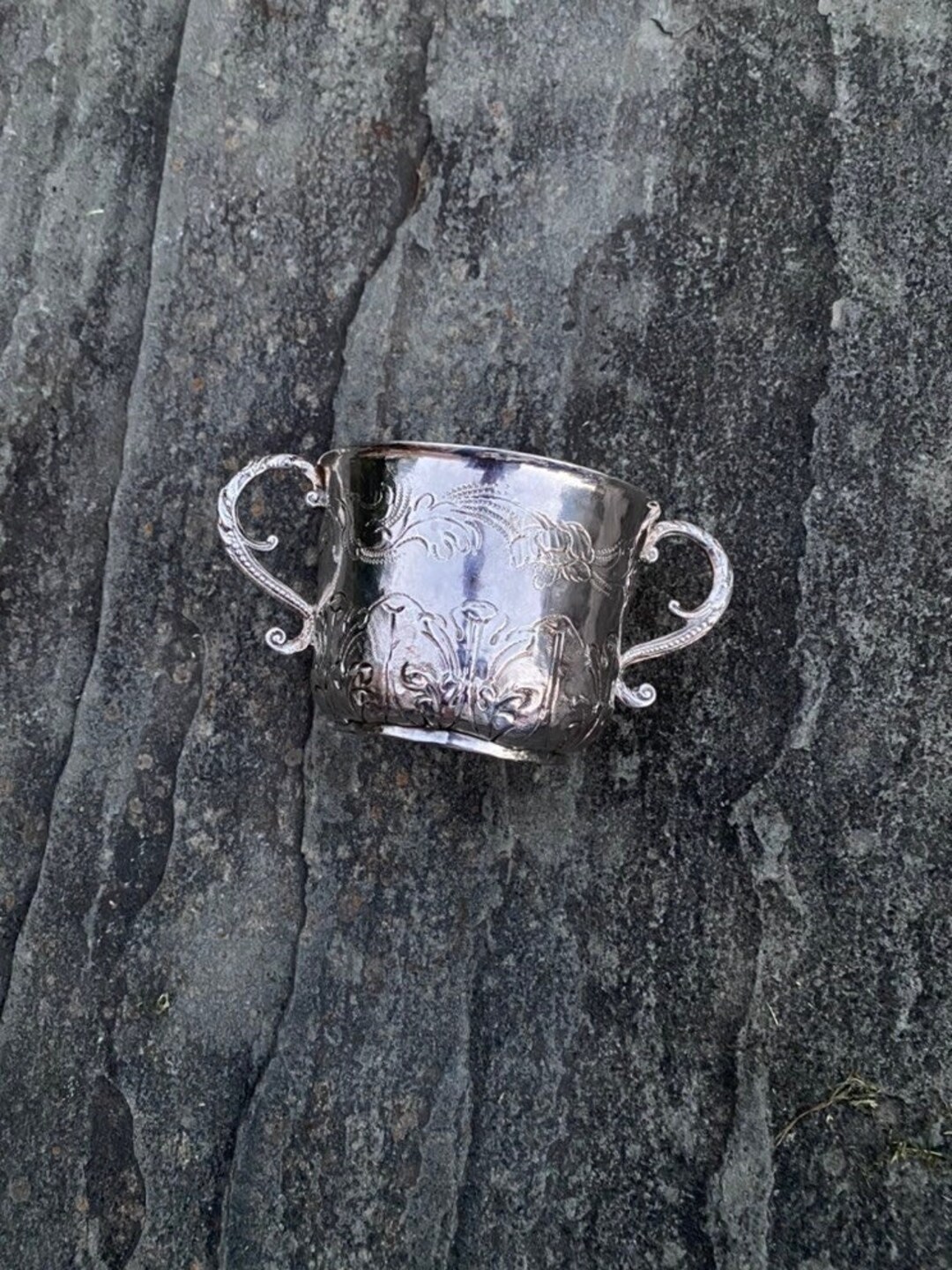 1690 Wiliam and Mary London Sterling Silver Porringer or Caudle Cup by ...