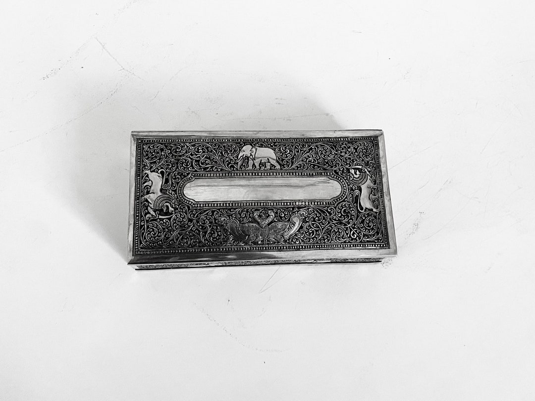 1890-1910 Kandy, Sri Lanka (ceylon) Silver Lidded Box W/ Elephants ...