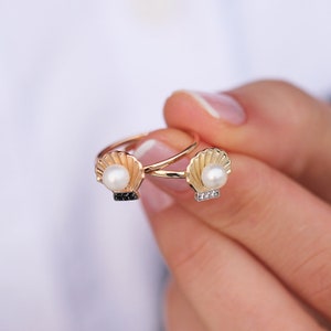 14K Gold Cockle Shell Ring, Solid Gold Pearl Ring, Pearl in Seashell ...