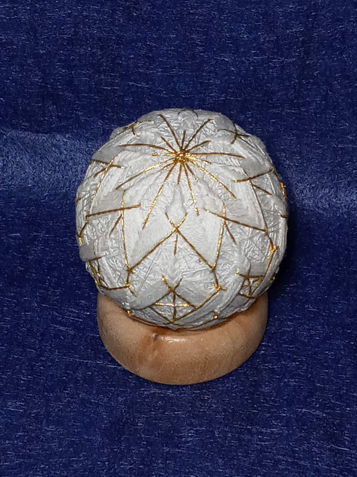 White and Gold Temari Ball 3-1/2 Diameter String Art - Etsy