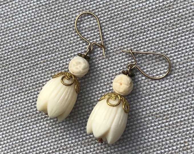 Ming Flowered Pikake Carved Bone Bead Necklace - Etsy