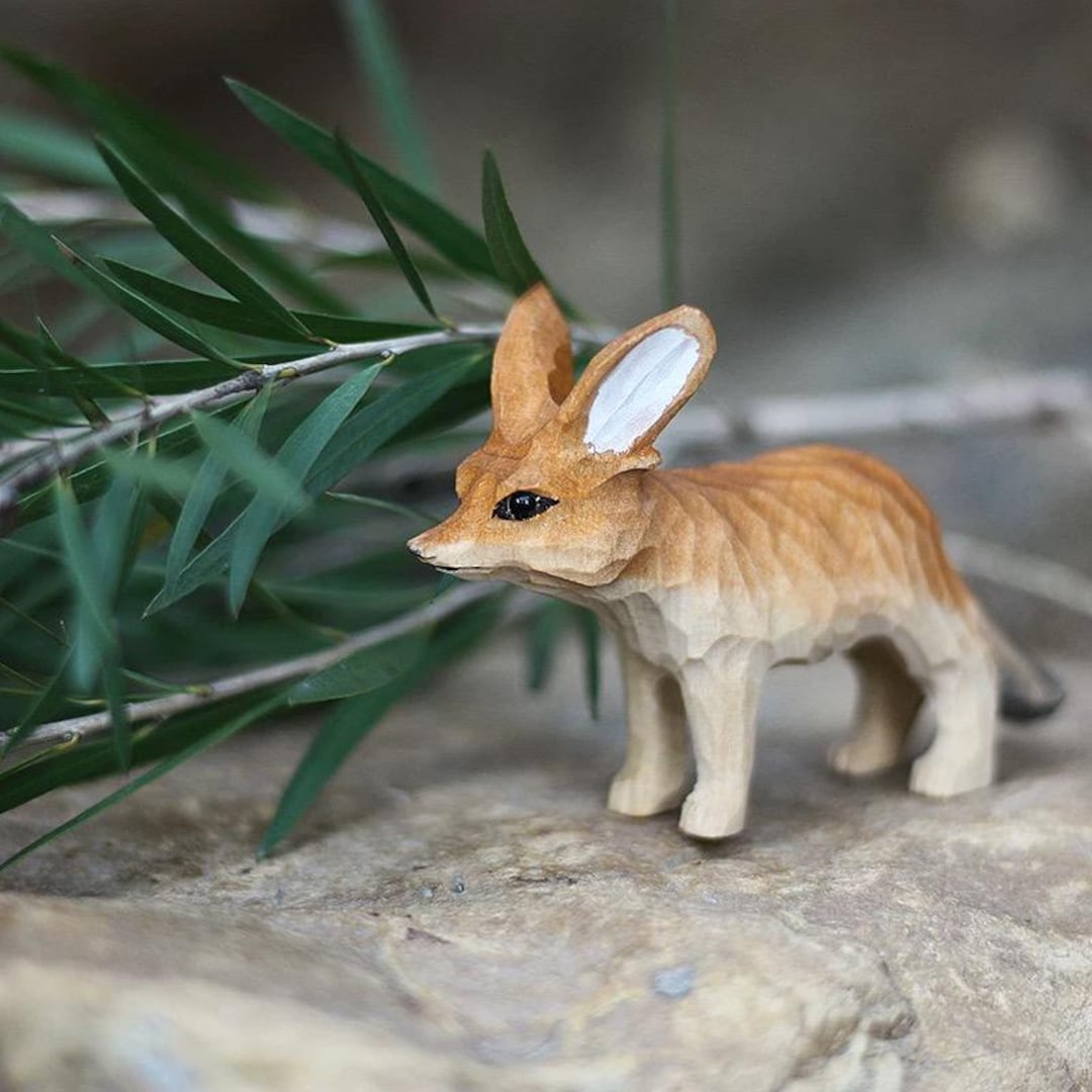 4.2''hand Carved Wooden Fennec Fox Figurine for Desk Decor Gift,fennec ...