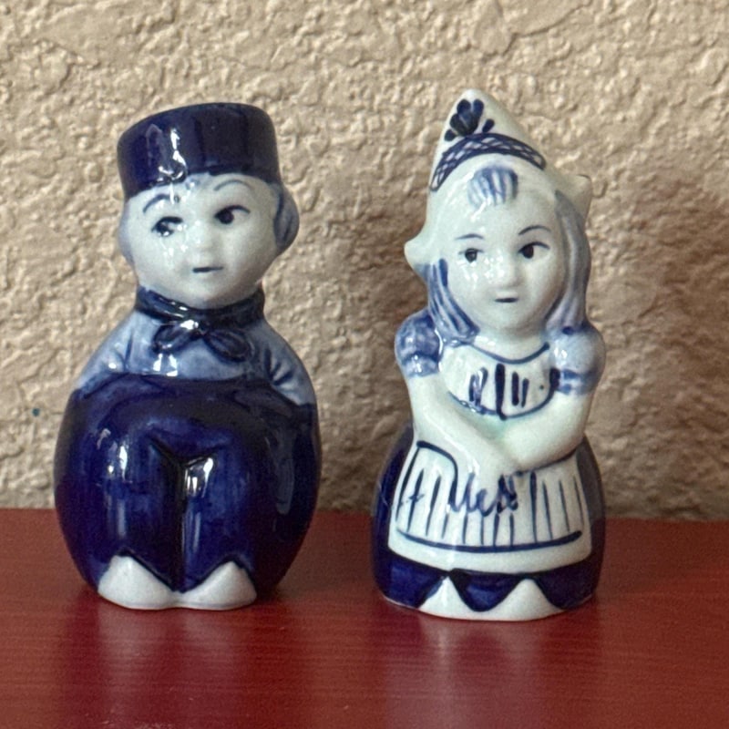 Blue Delft Salt and Pepper - Etsy