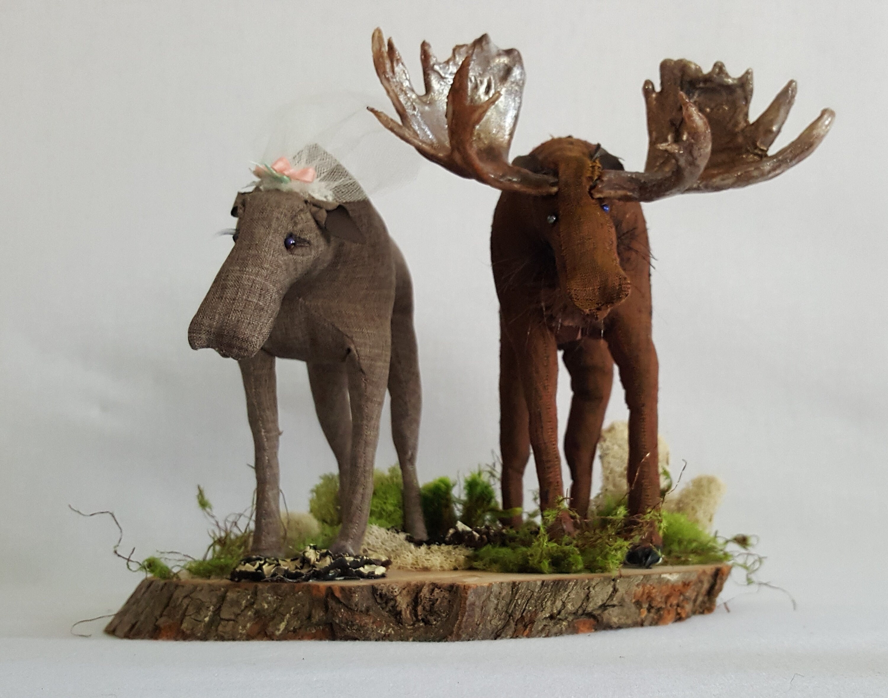 Cake Topper Miniature Moose Couple Antlers Flower Moss Grass Wood Veil ...