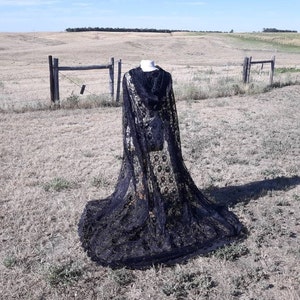 Black Lace Halloween Cape Hooded Cloak Gothic Wedding Halloween Costume ...